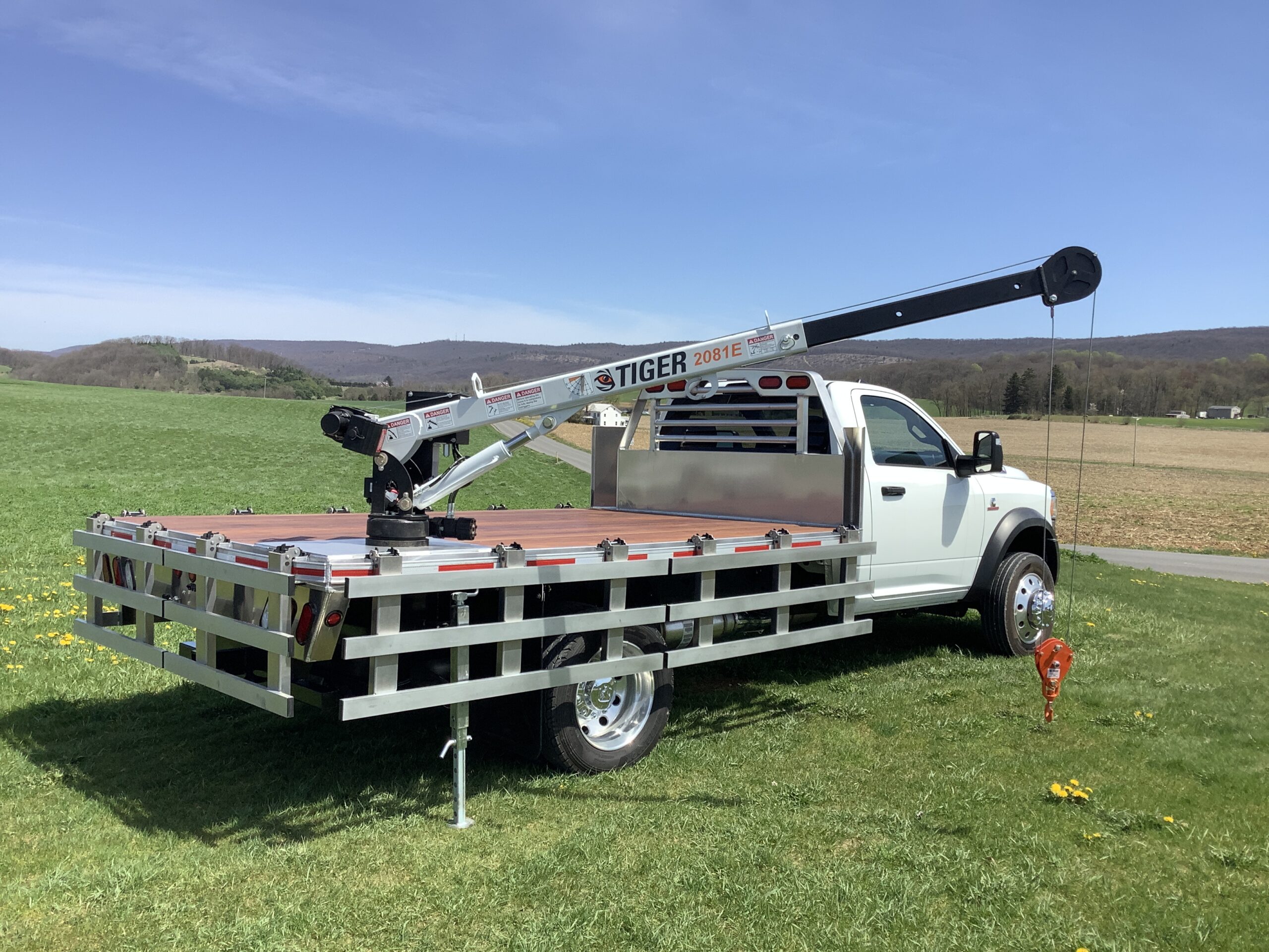 Heavy Duty Stake Universal Fit - HingePost
